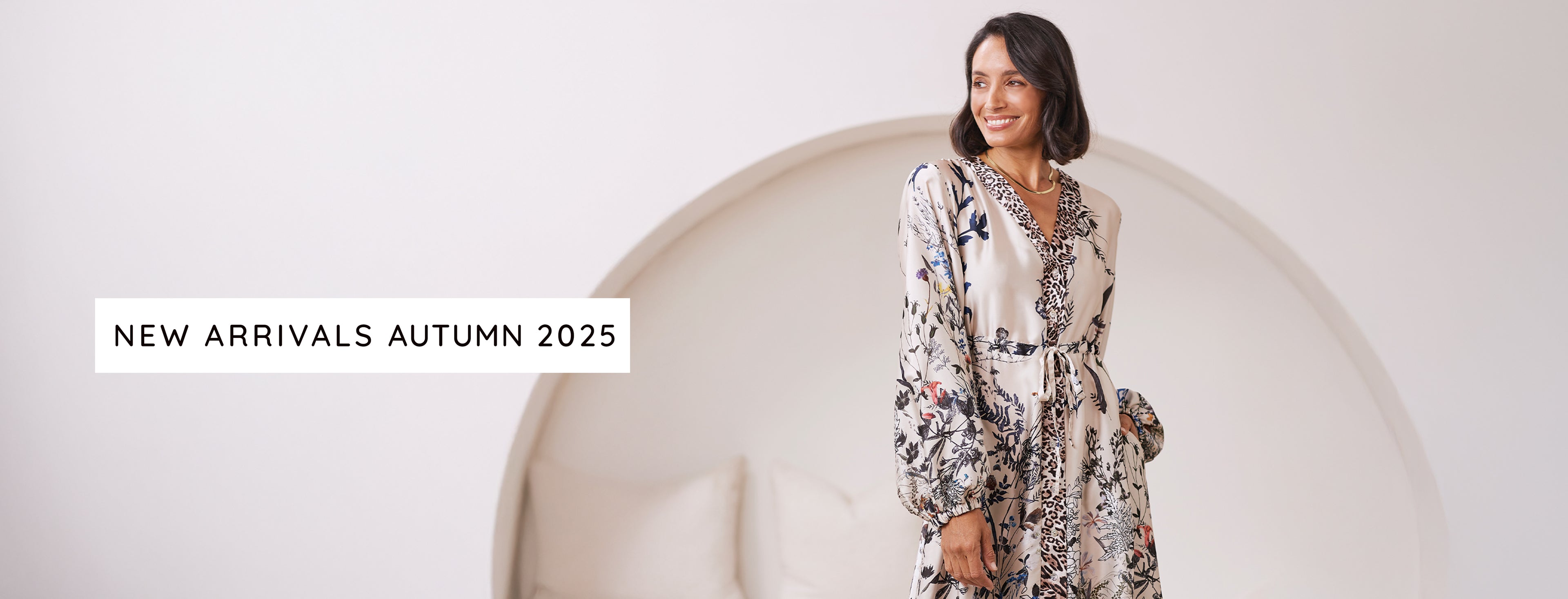 Women's Designer Clothing & Fashion Accessories Store - Carolina