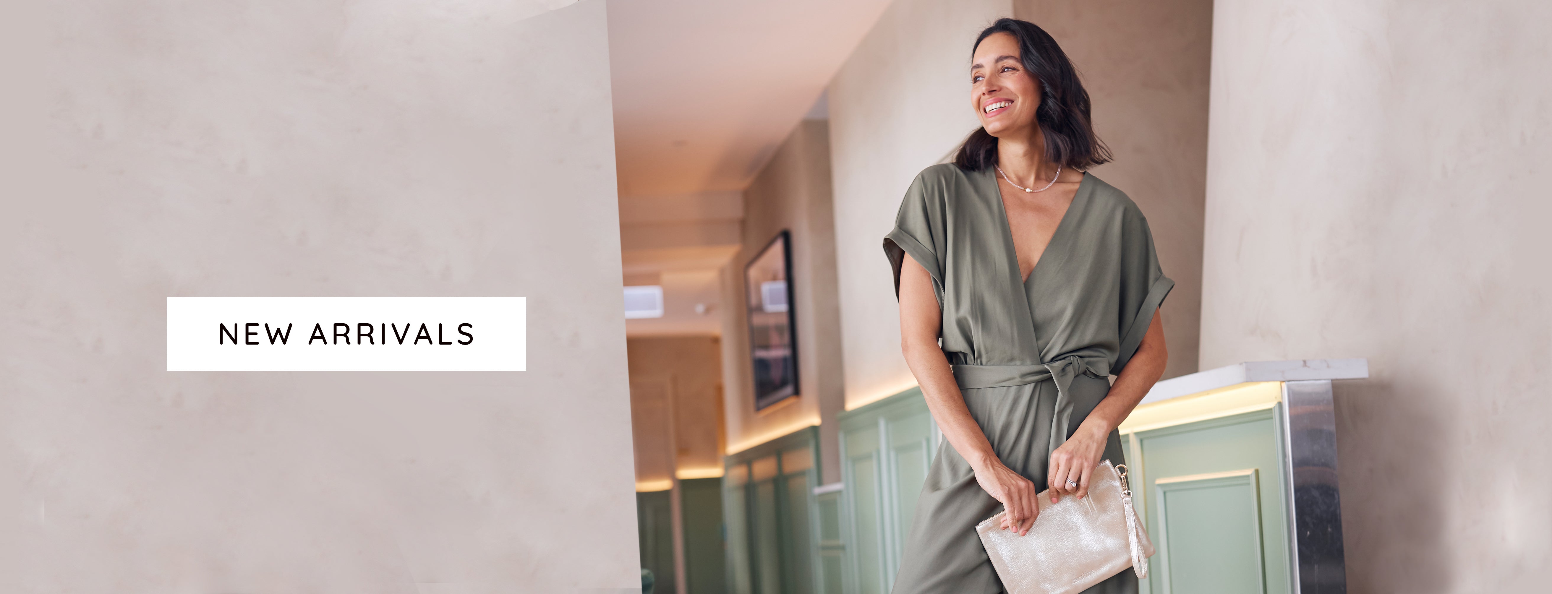 Women's Designer Clothing & Fashion Accessories Store - Carolina